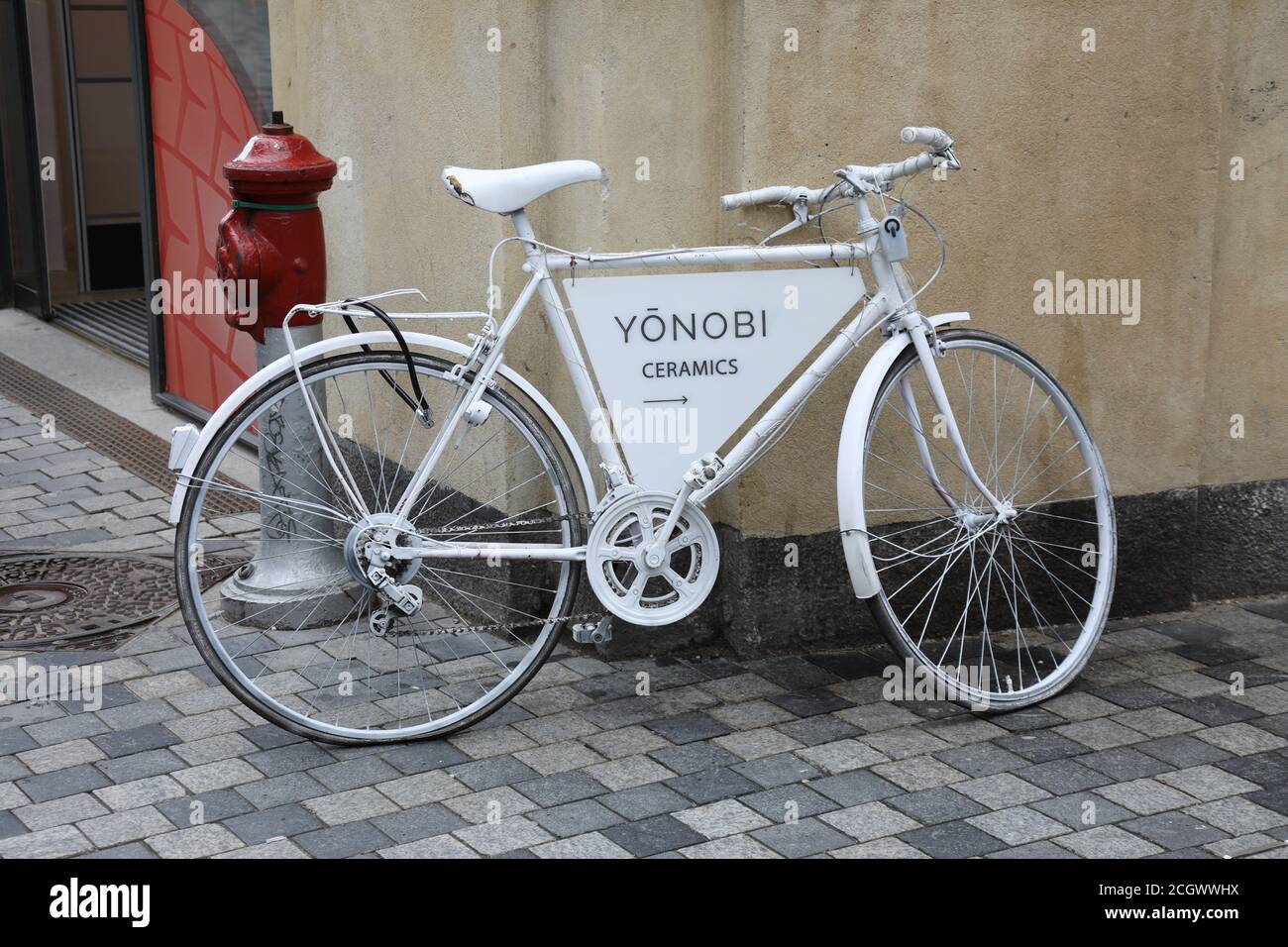 Yonobi hi-res stock photography and images - Alamy