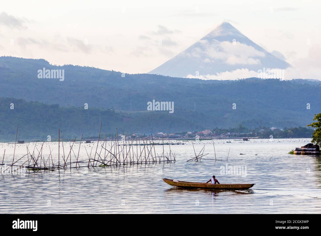 Lake Buhi with Mayon Volcano in the background Stock Photo - Alamy