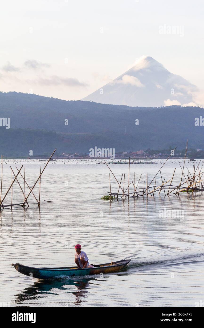 Lake Buhi with Mayon Volcano in the background Stock Photo - Alamy