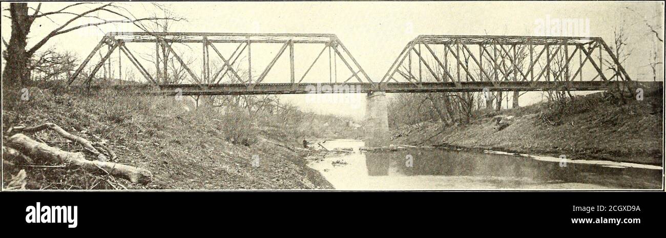 Pratt truss structure hi-res stock photography and images - Alamy