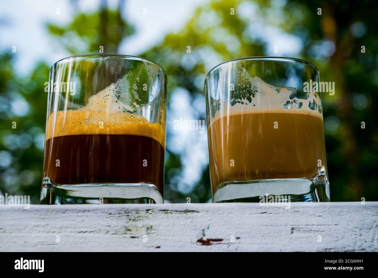 Back shots hi-res stock photography and images - Alamy