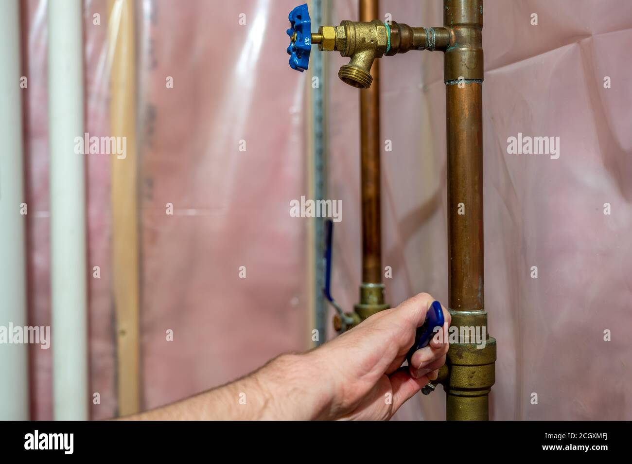 Typical installation of a spinkler systmer connected to the main water ...