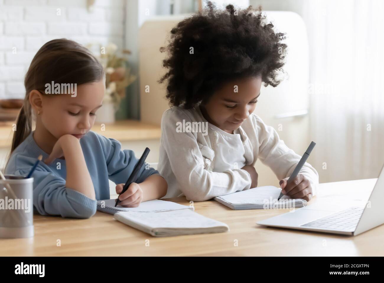 Kids Online Class High Resolution Stock Photography and Images - Alamy