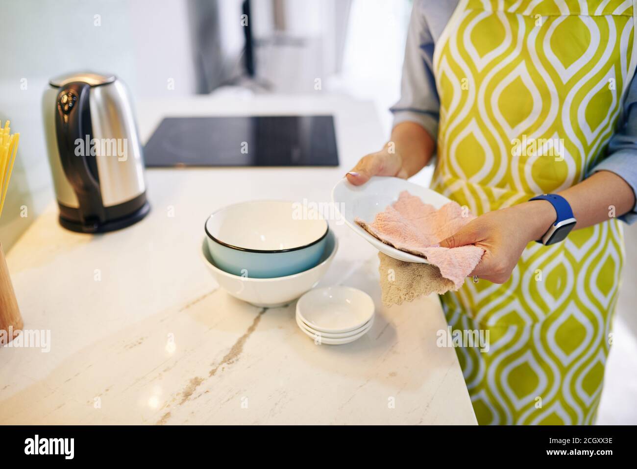 Wiping food plate hi-res stock photography and images - Alamy