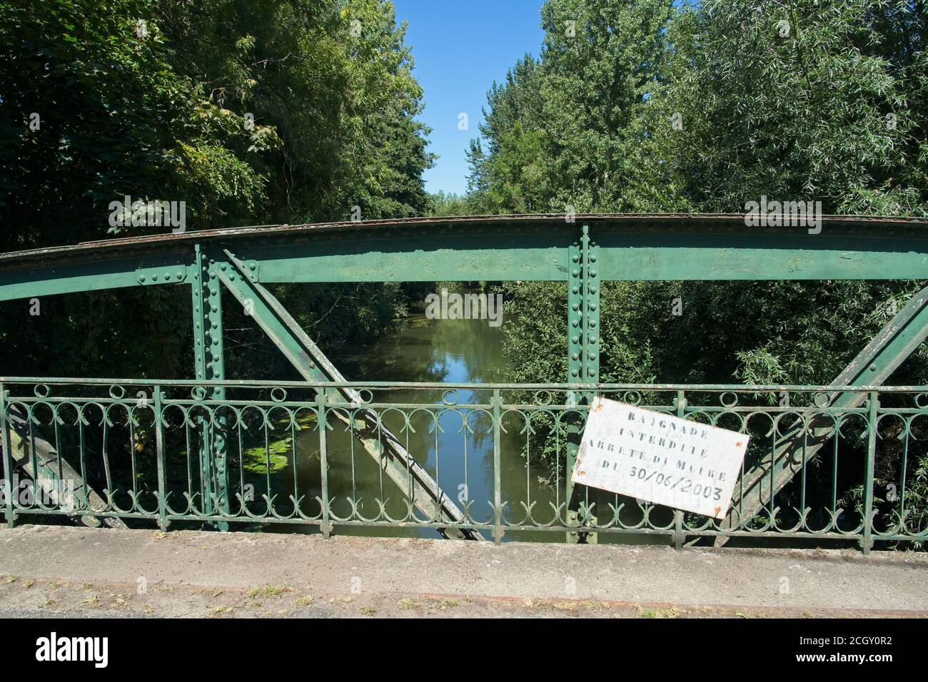Moy bridge hi-res stock photography and images - Alamy