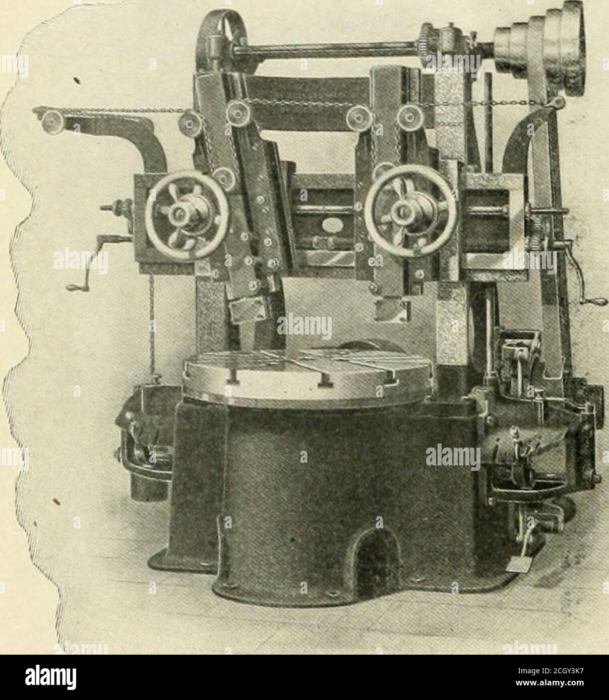 Two speed step pulleys hi-res stock photography and images - Alamy