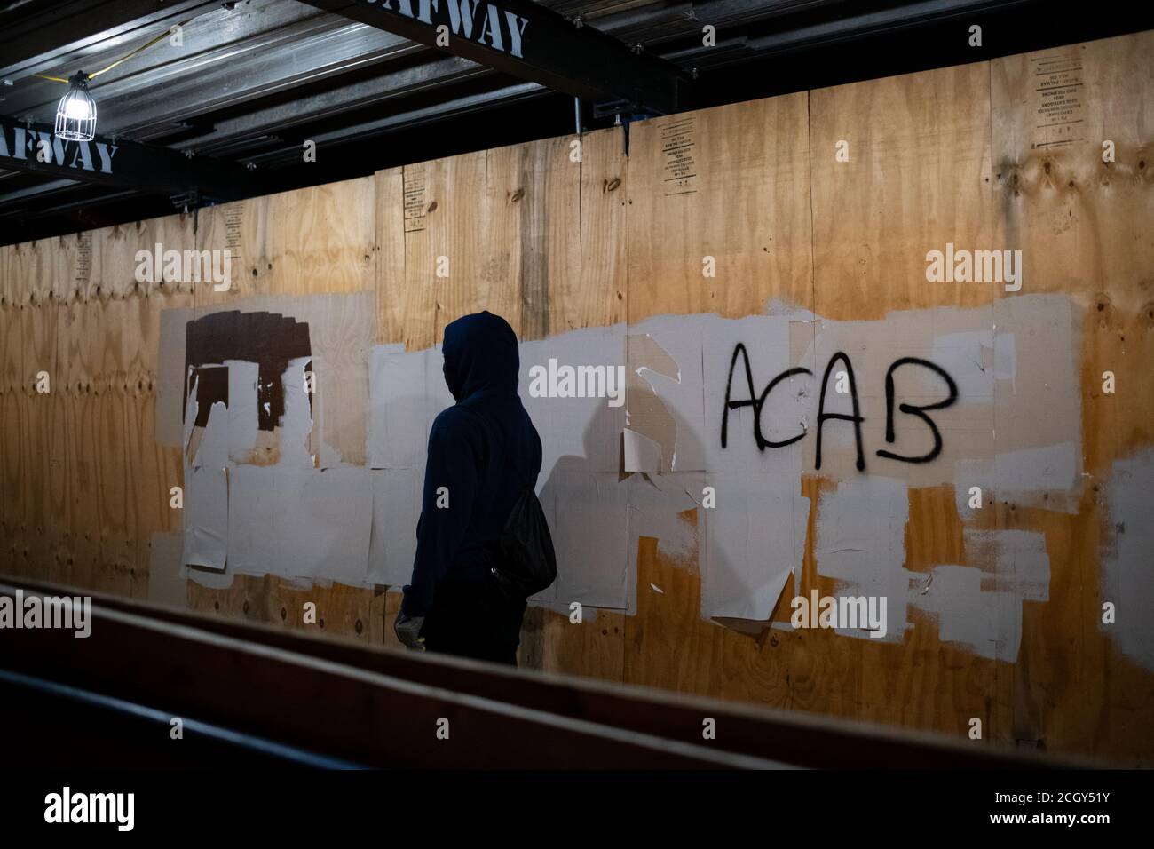 Graffiti against racism hi-res stock photography and images - Alamy