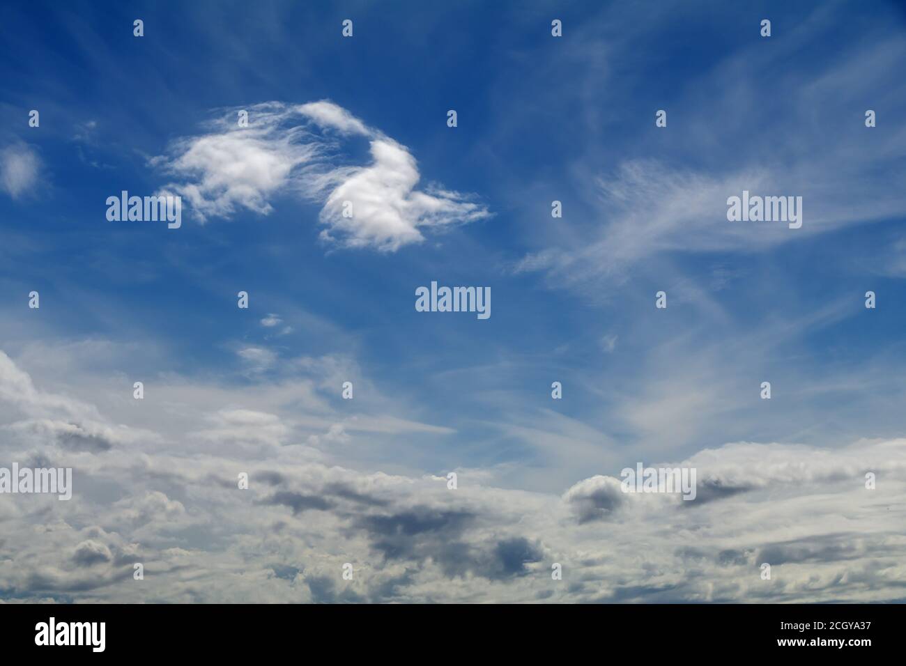 Mare's tail clouds hi-res stock photography and images - Alamy