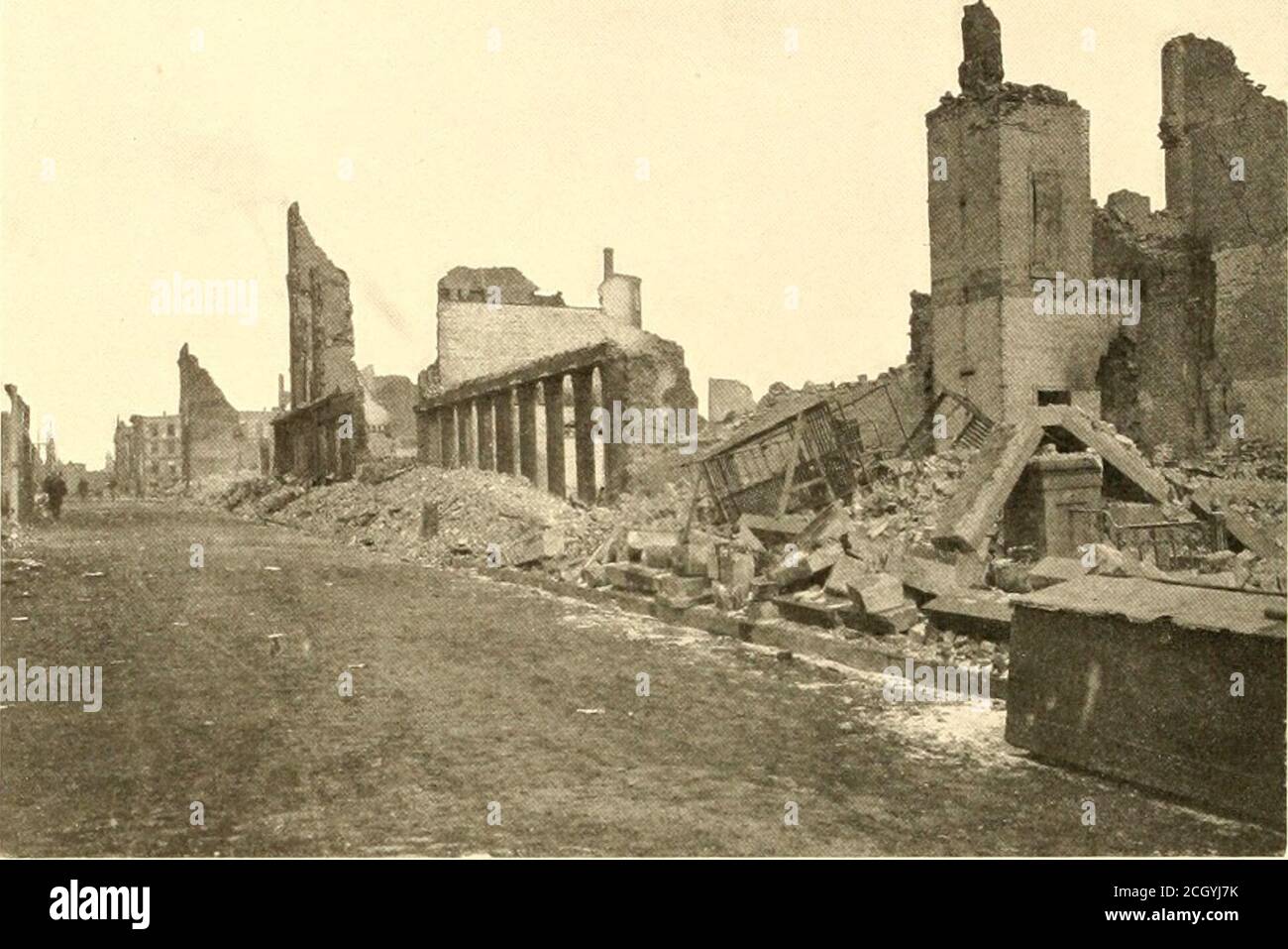 . Book of the Royal blue . LOOKING NORTH ON OAV STKEET. FROM LOMBAKLl ...