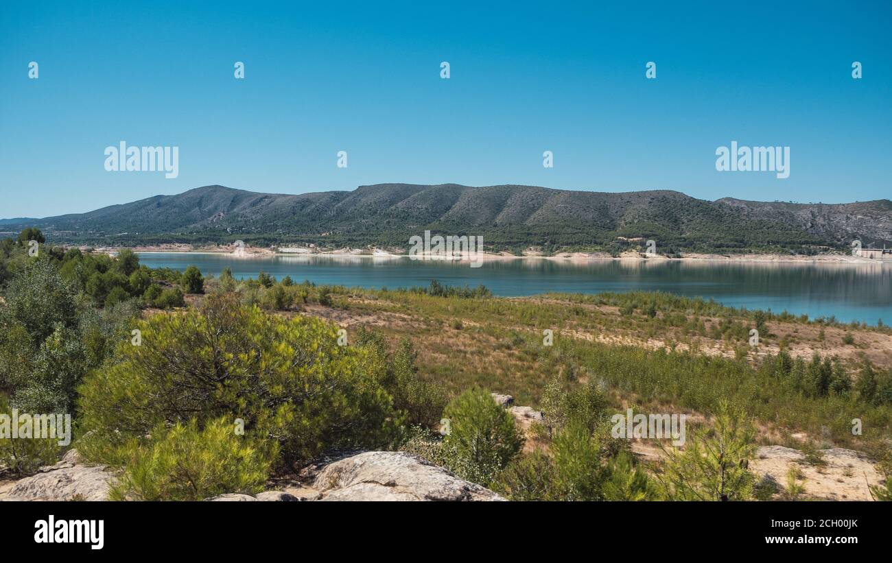 Buendia reservoir hi-res stock photography and images - Alamy