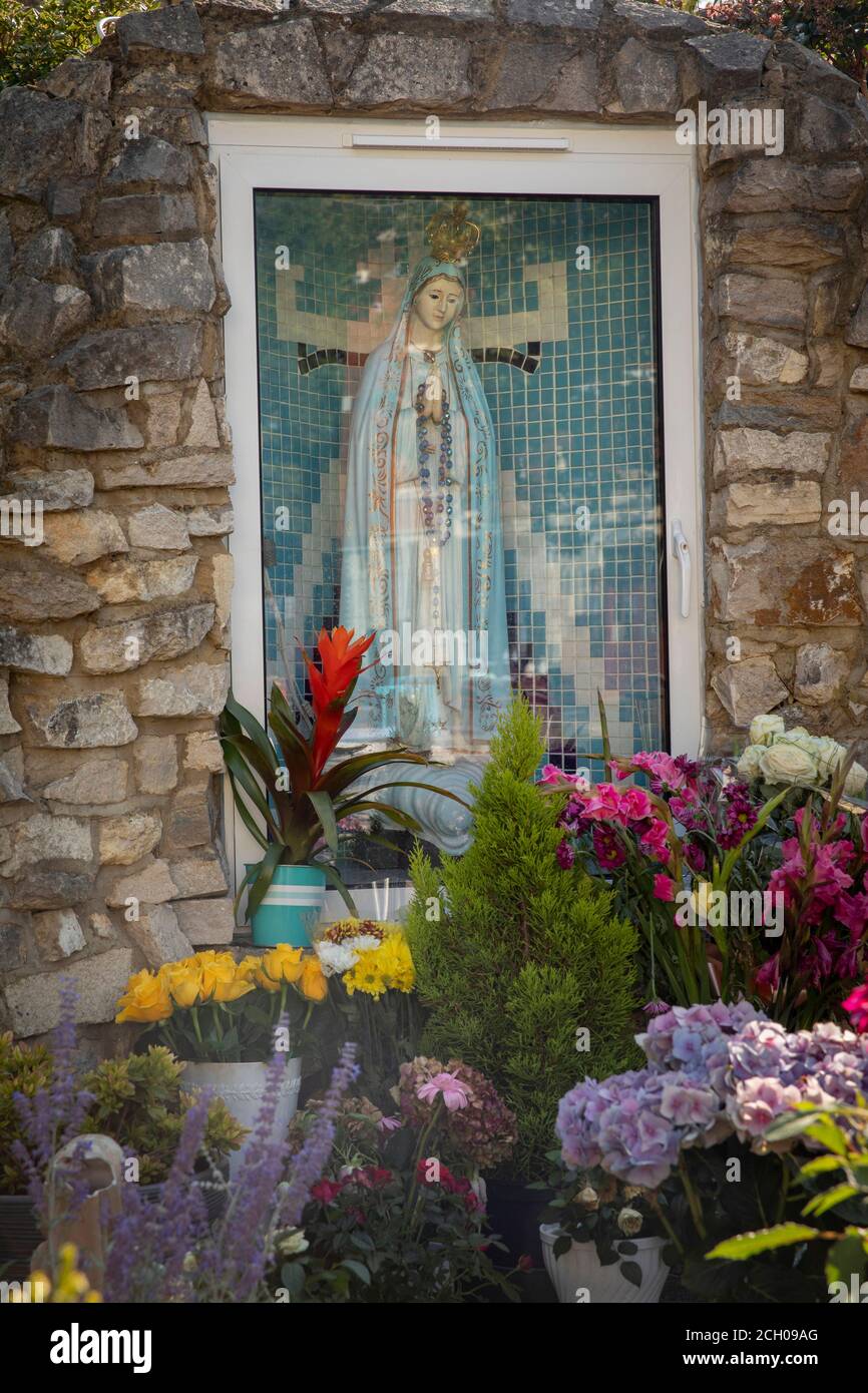 Father anthony cassidy hi-res stock photography and images - Alamy