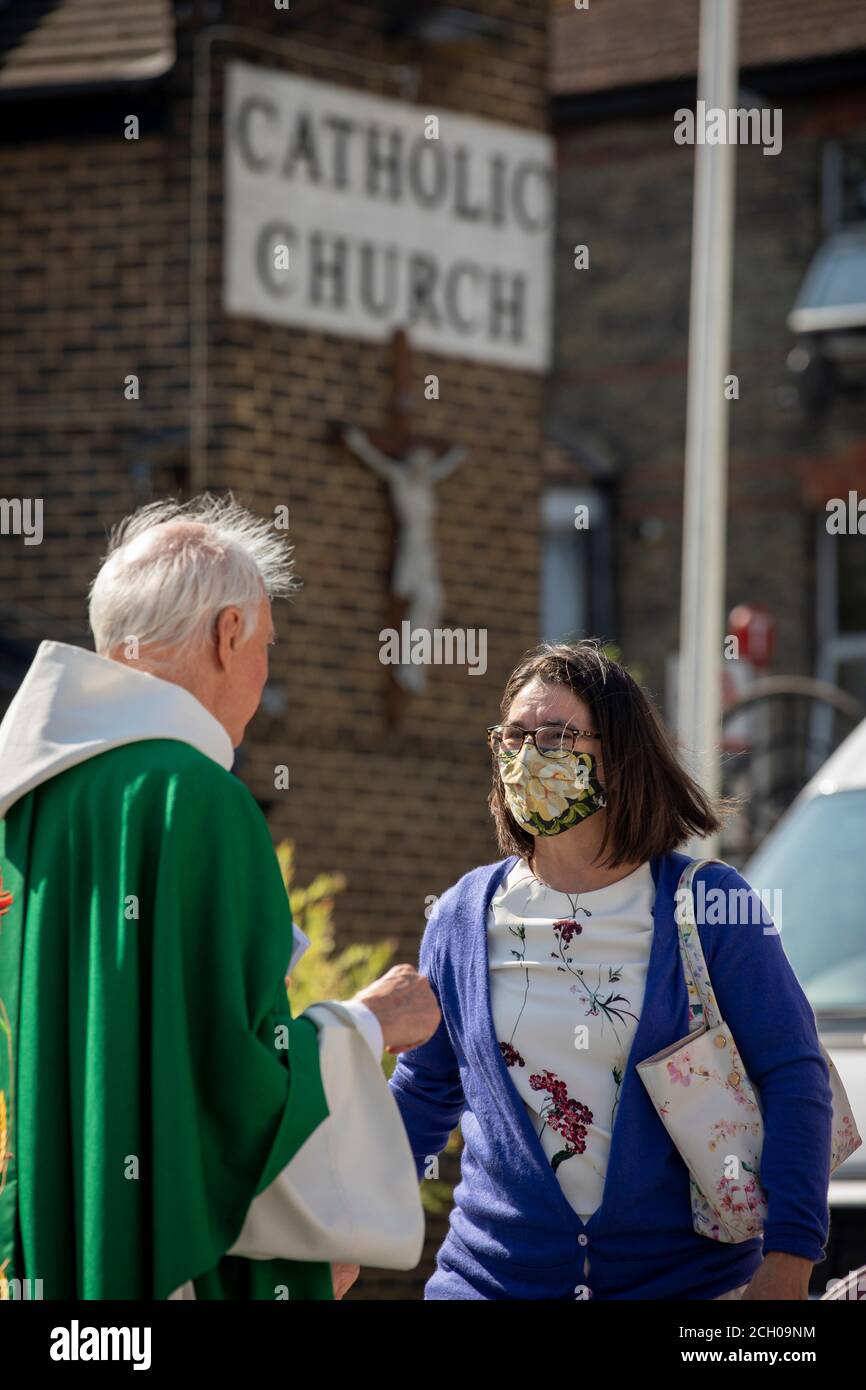Father anthony cassidy hi-res stock photography and images - Alamy
