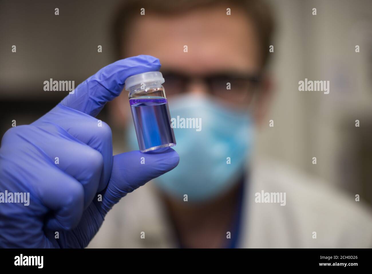 Pharmaceutical analysis hi-res stock photography and images - Alamy