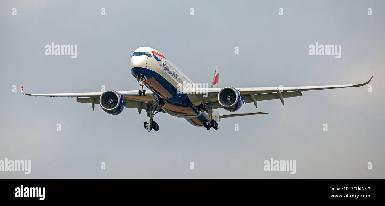 British Airways Airbus a350 G-XWBF on final approach to London-Heathrow ...