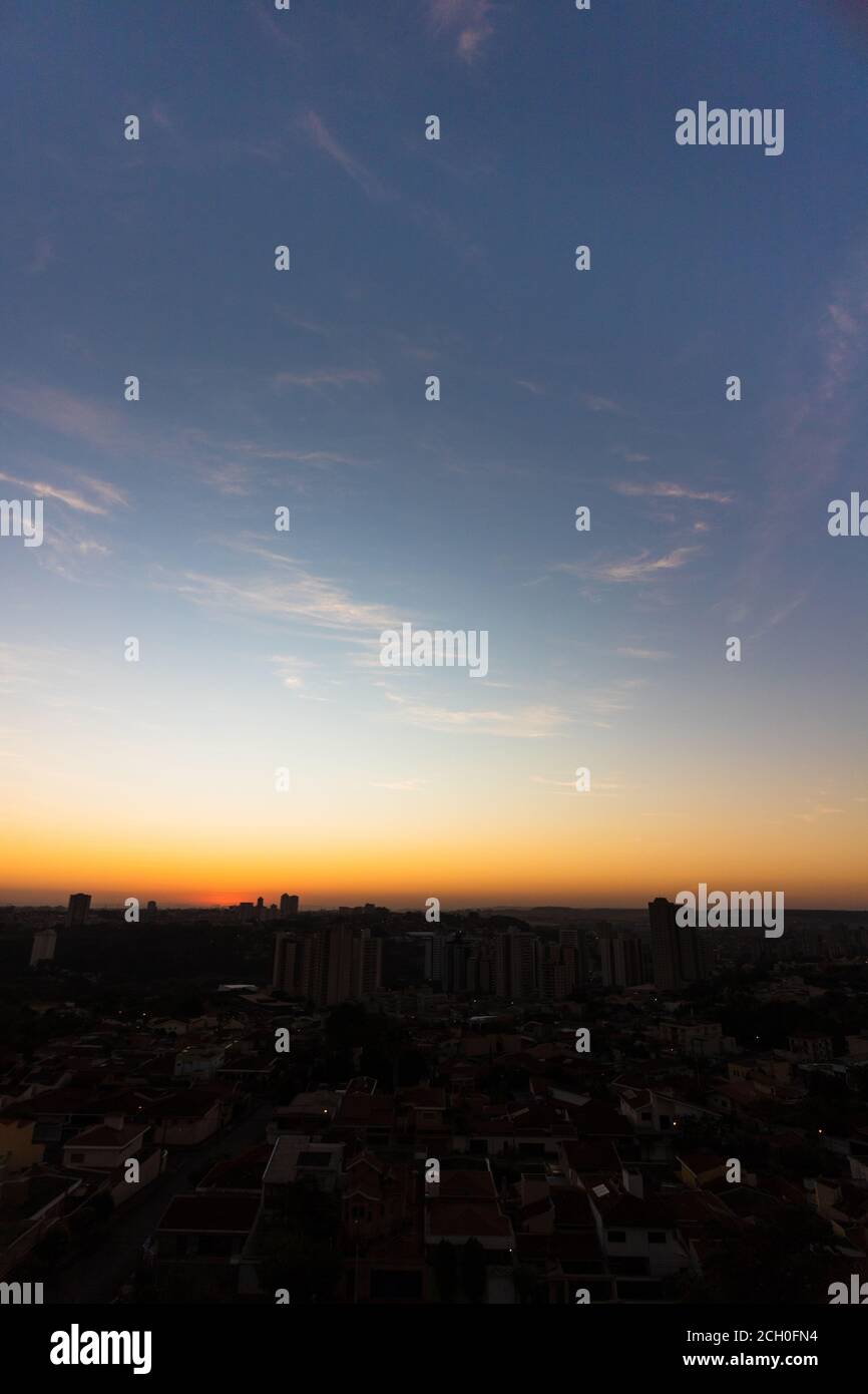 Rising skyline background view hi-res stock photography and images - Alamy