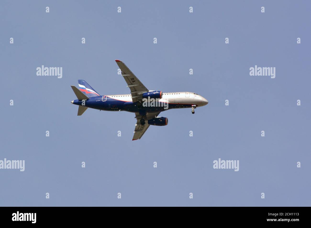 Sukhoi superjet 100 engine hi-res stock photography and images - Alamy