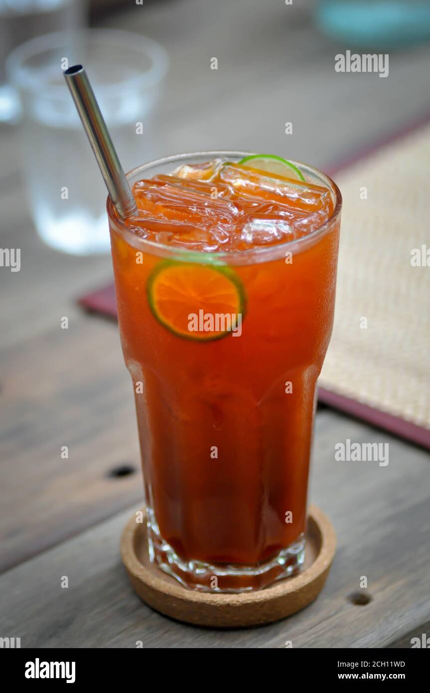 lemon tea, tea or iced tea or lime tea with lime Stock Photo - Alamy