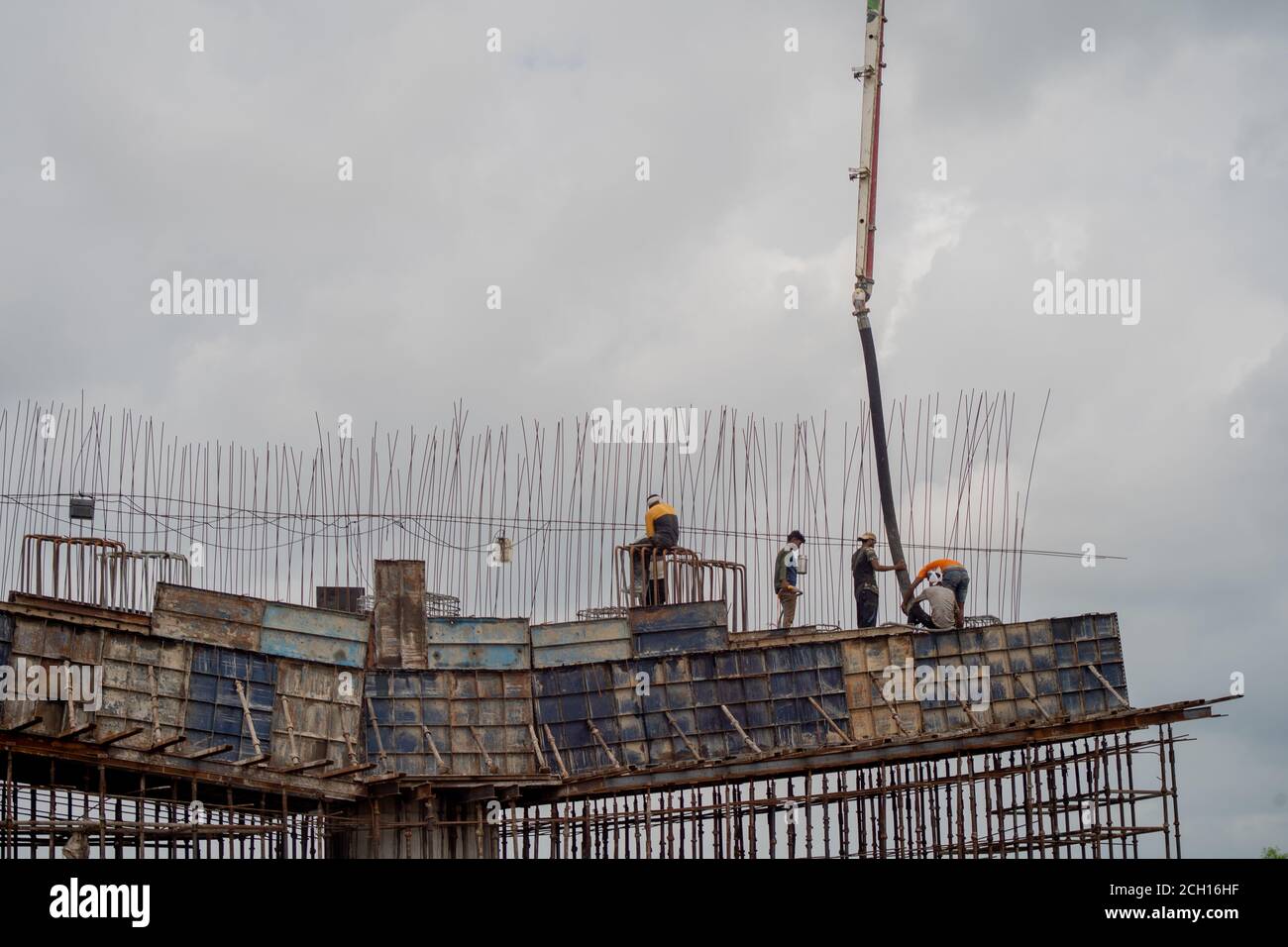 Exposed rebar hi-res stock photography and images - Alamy