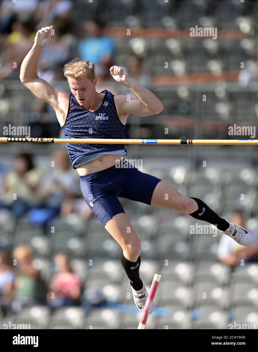 Ben broeders pole vault hi-res stock photography and images - Alamy