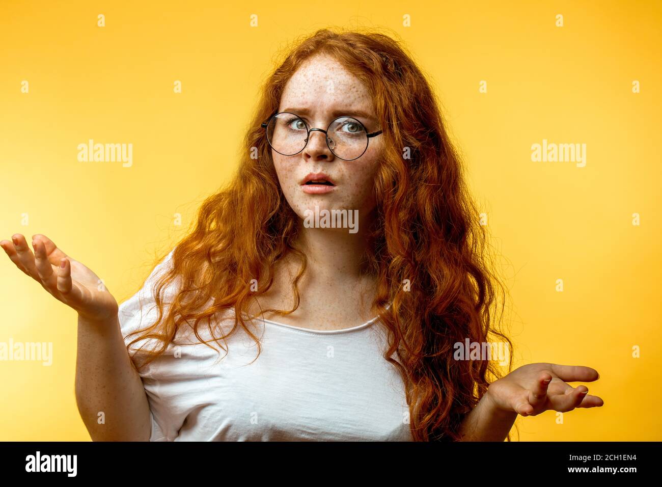 Girl stares at the camera hi-res stock photography and images - Alamy