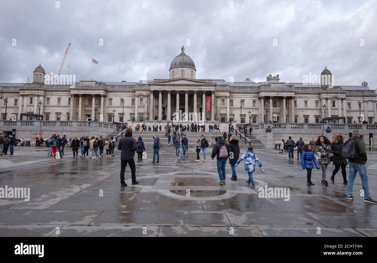 Trafalgar square overview hi-res stock photography and images - Alamy