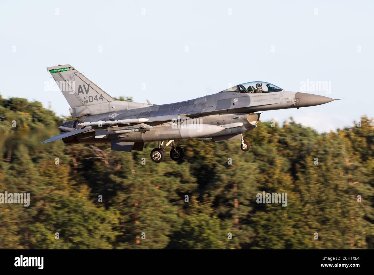 F-16CM Fighting Falcon Stock Photo - Alamy