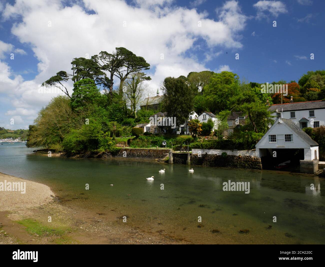 High tide at Helford village, Cornwall Stock Photo - Alamy