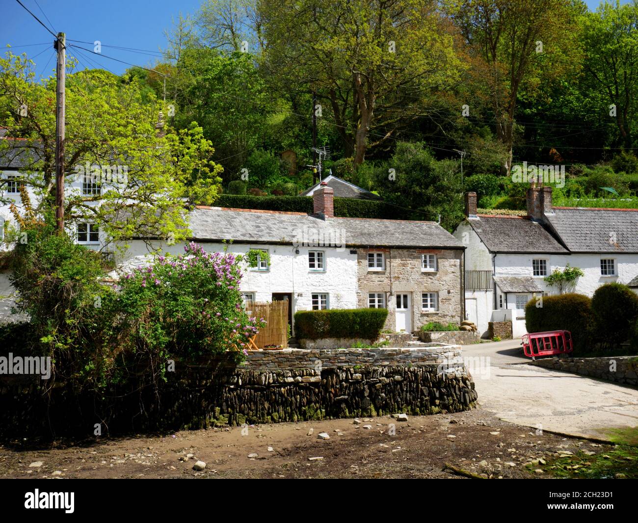 Cottages at Helford village, Cornwall Stock Photo - Alamy