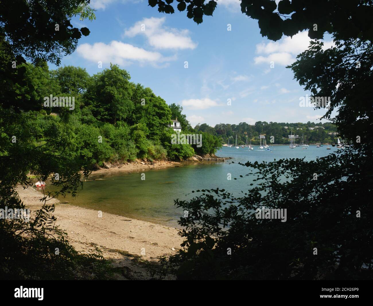Penarvon Cove, Helford, Cornwall Stock Photo - Alamy