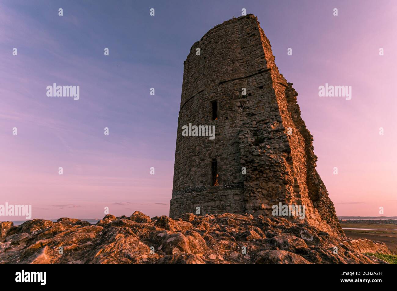 Hadleigh castle country park hi-res stock photography and images - Alamy