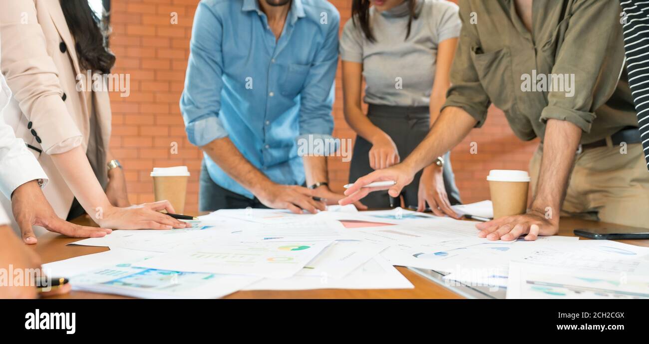 Employee brainstorm hi-res stock photography and images - Alamy