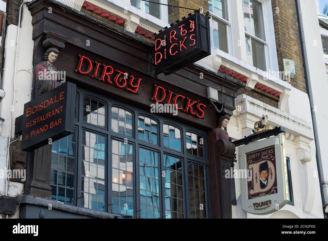 Dirty pub hi-res stock photography and images - Alamy