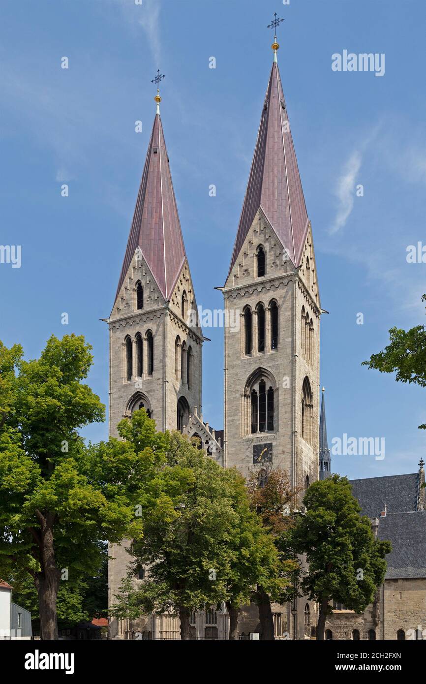 Halberstadt cathedral hi-res stock photography and images - Alamy