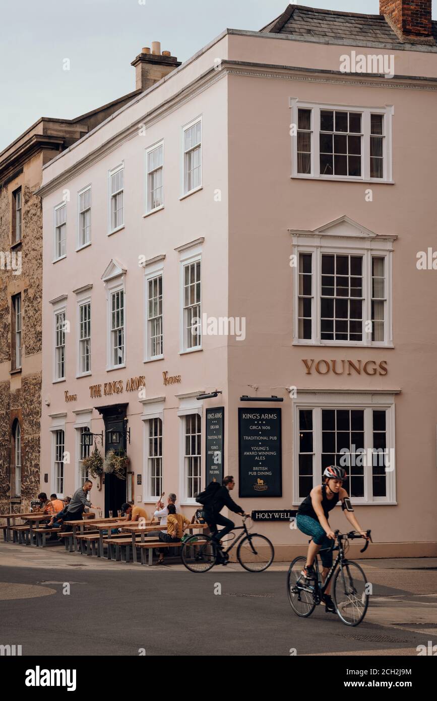 Oxford, UK - August 04, 2020: Exterior of The Kings Arms pub in Oxford ...