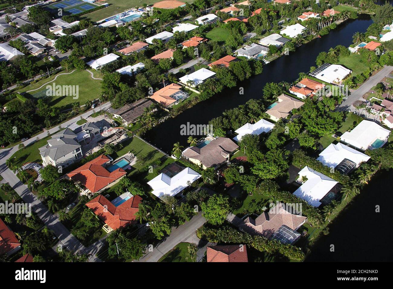 Miami houses neighborhood hi-res stock photography and images - Alamy
