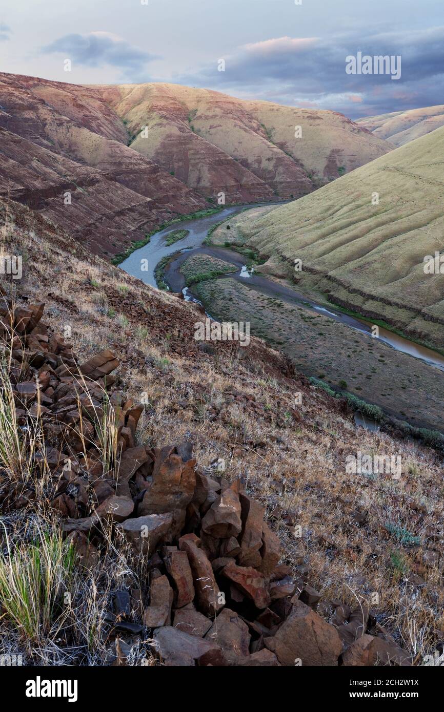 Desert river hi-res stock photography and images - Alamy