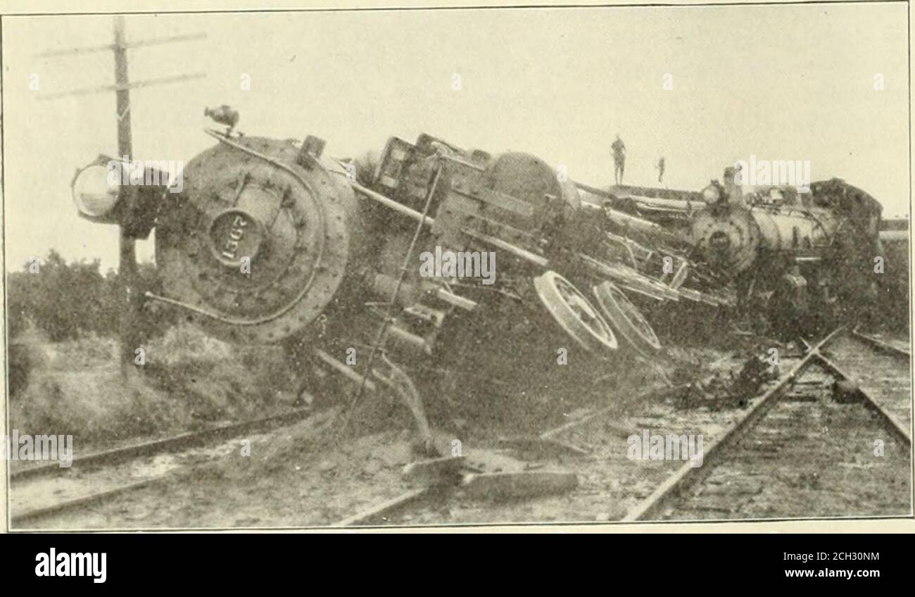 Twofigures hi-res stock photography and images - Alamy