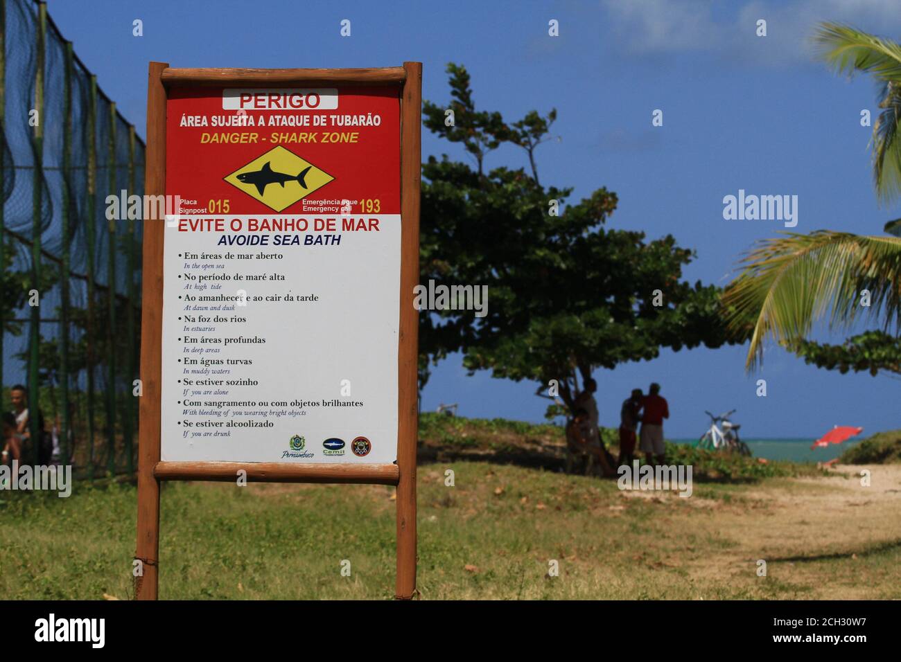 Recife, Brazil. 13th Sep, 2020. Dangerous Shark signpost, Boa Viagem ...