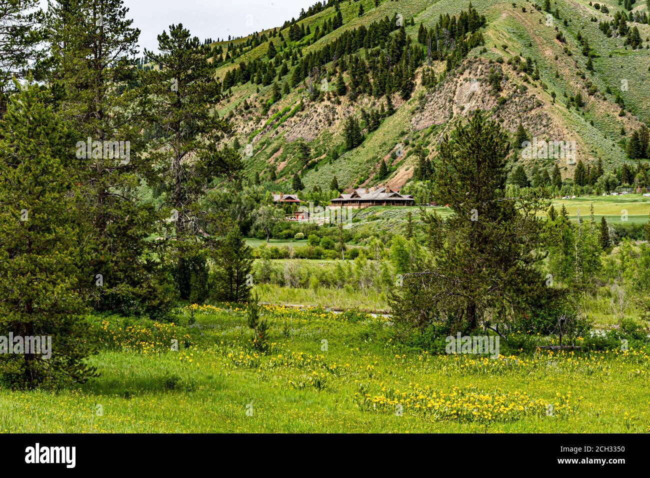 Semi valley california hi-res stock photography and images - Alamy