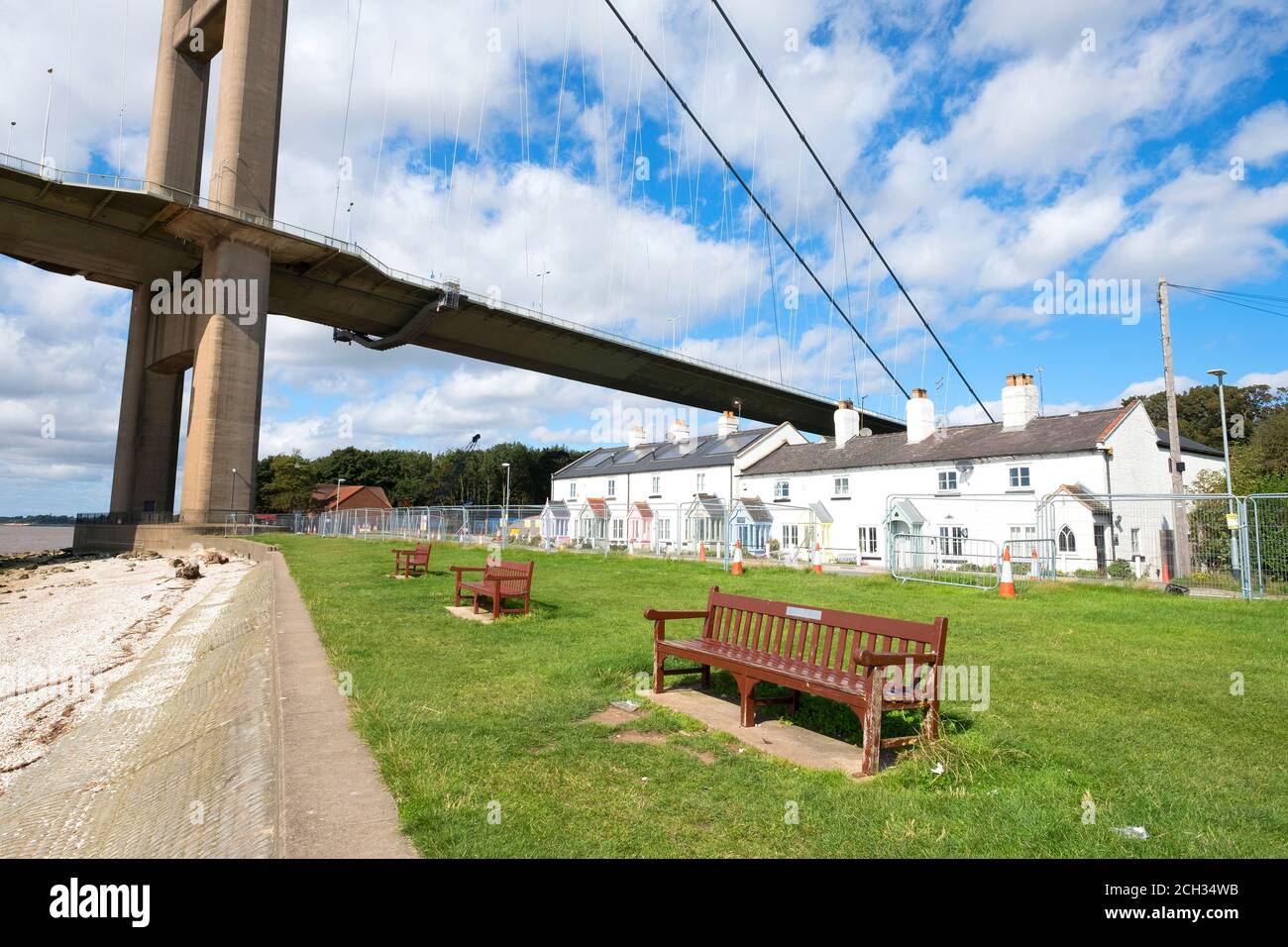 Row homes hull hi-res stock photography and images - Alamy