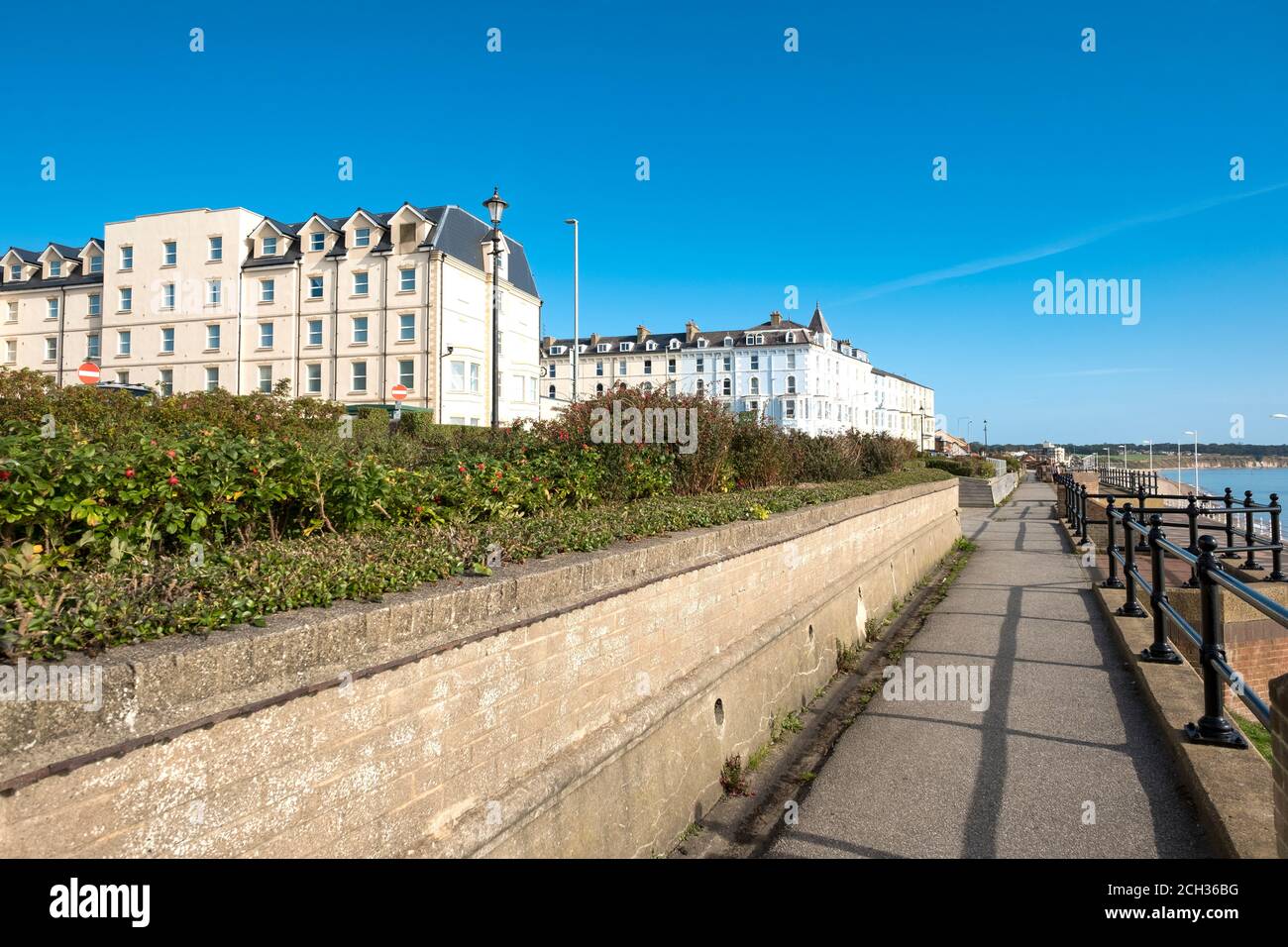 Bridlington sea front promenade Stock Photo - Alamy