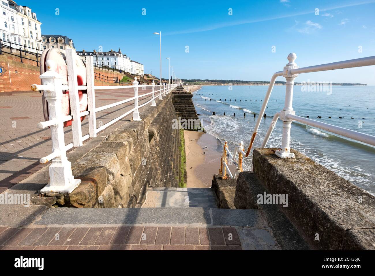Bridlington sea front promenade Stock Photo - Alamy