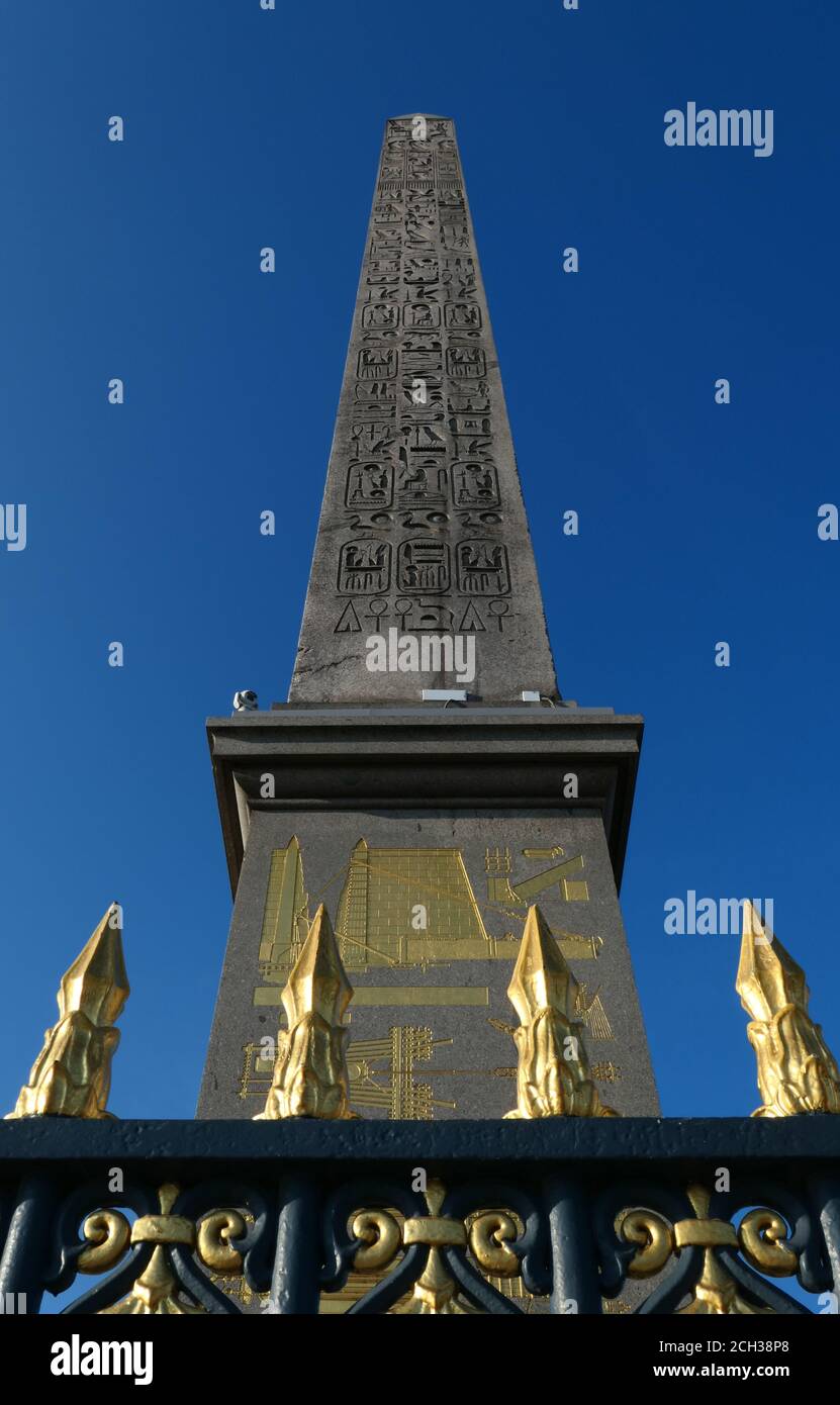 Obelisk architecture hi-res stock photography and images - Alamy