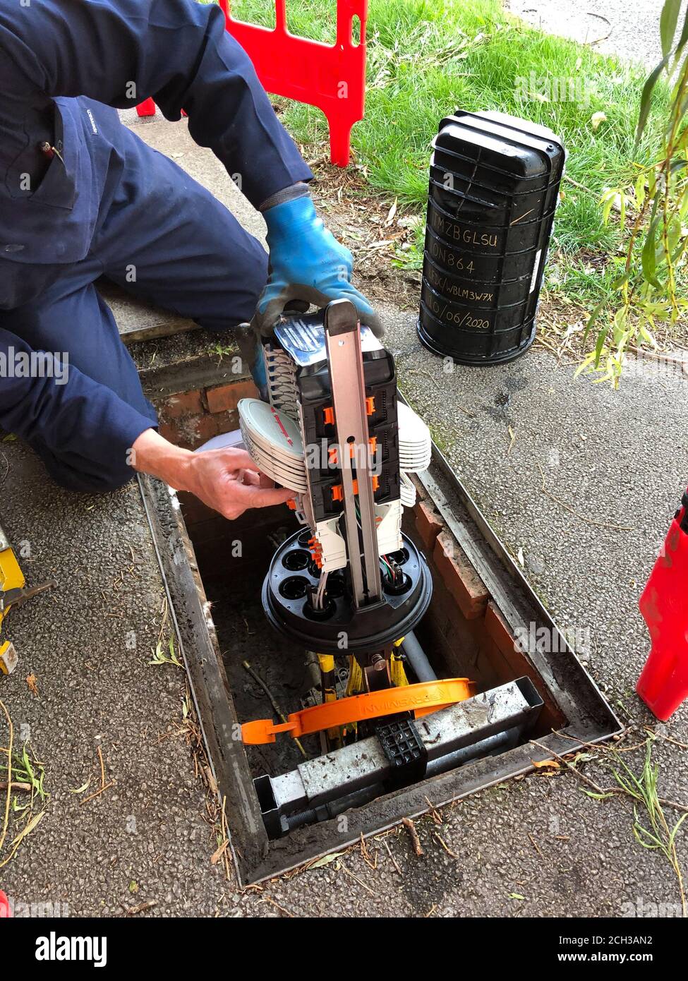 Connecting manhole hi-res stock photography and images - Alamy