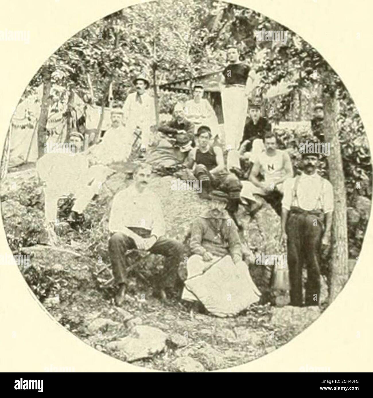 . The Suburbanite; a monthly magazine for those who are and those who ...