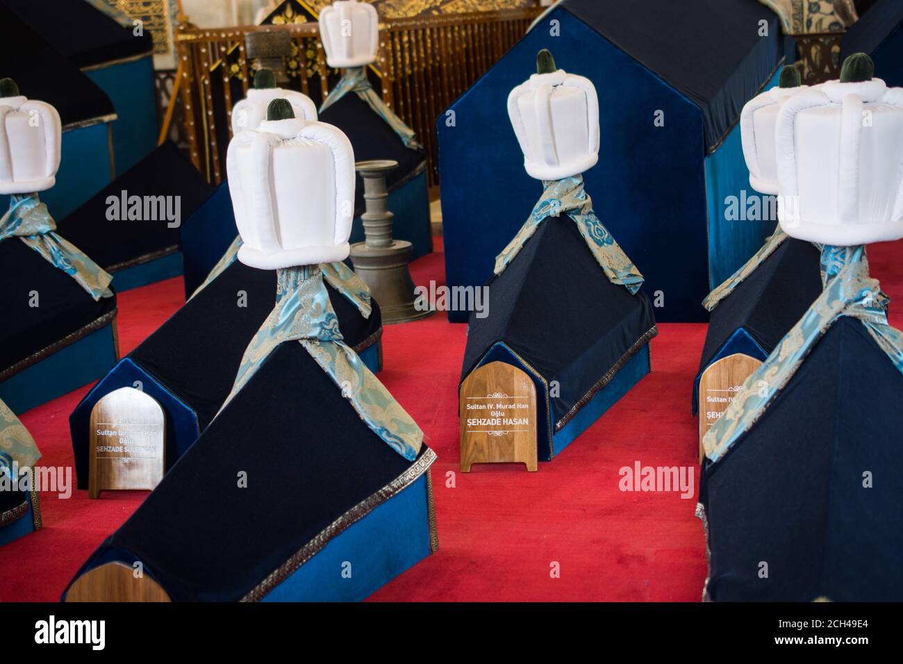 Rows of coffins in an ottoman turkish mausoleum tomb Stock Photo - Alamy