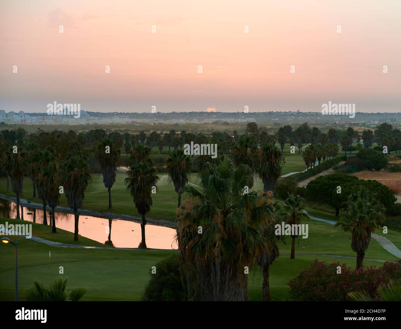 Sunset golf course hi-res stock photography and images - Alamy
