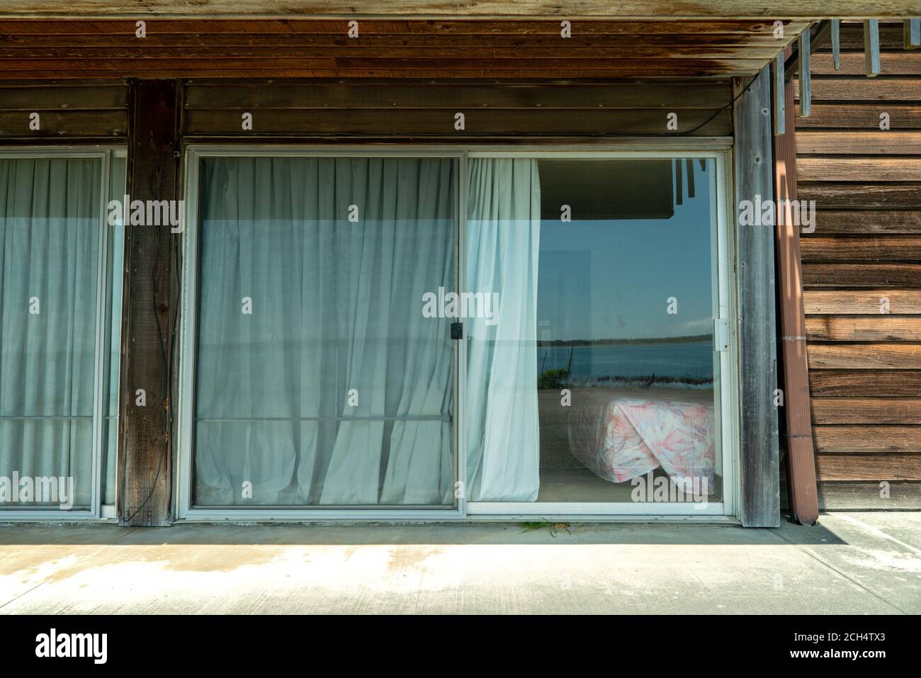 Sliding glass doors hi-res stock photography and images - Alamy