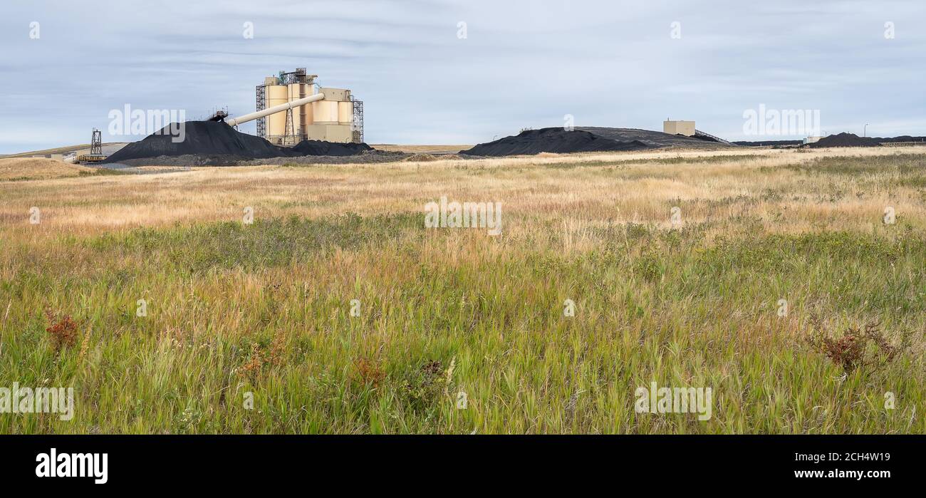 Sheerness coal mine near Hanna, Alberta, Canada Stock Photo - Alamy