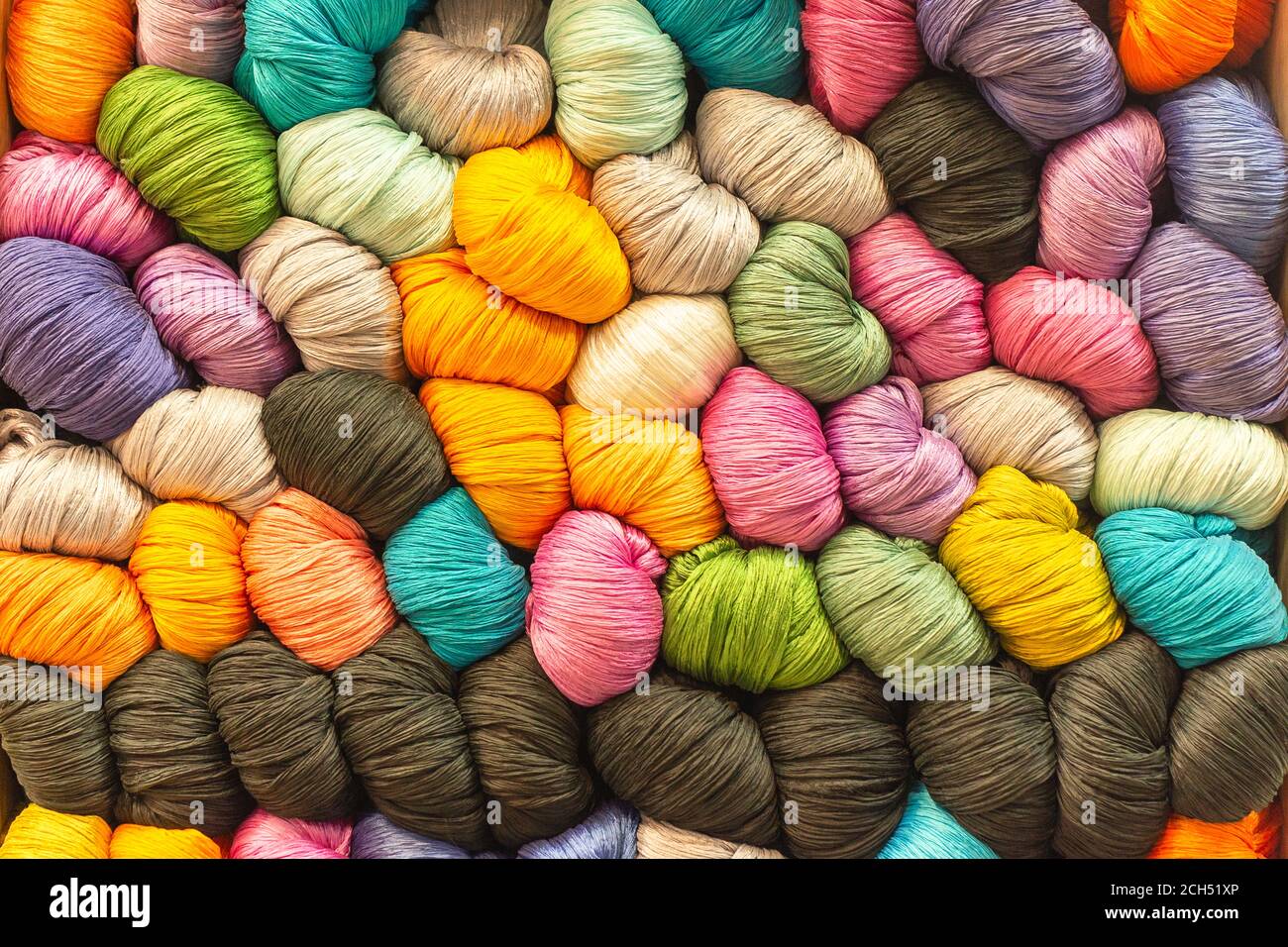 Rainbow colored clothes hi-res stock photography and images - Alamy